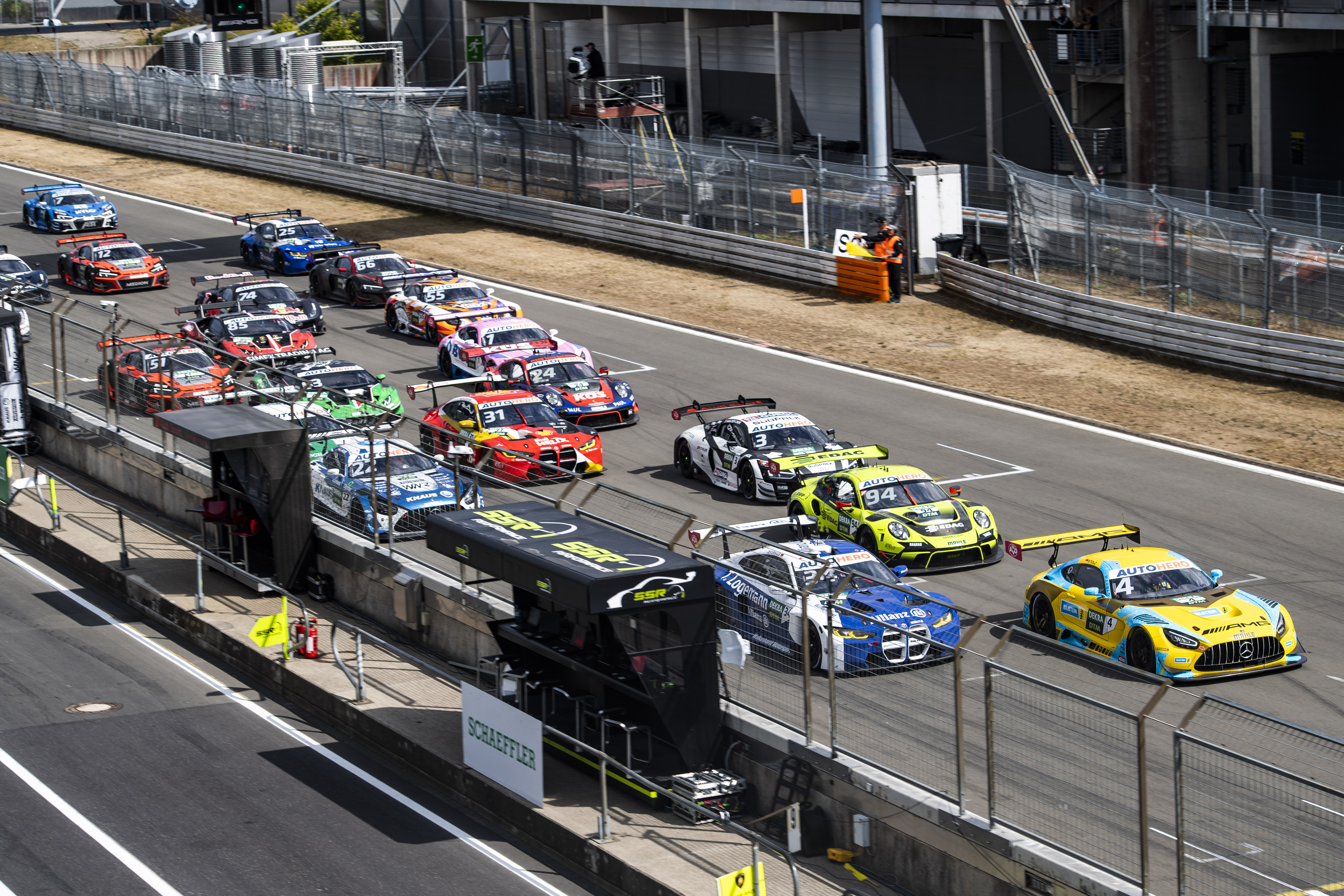 René Rast fâché au Nürburgring : "Que certains pilotes retournent dans ...