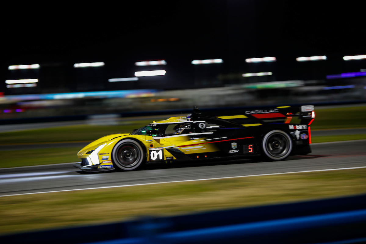 24H Daytona - Cadillac mène, toujours trois GTP dans le même tour - Endurance Info