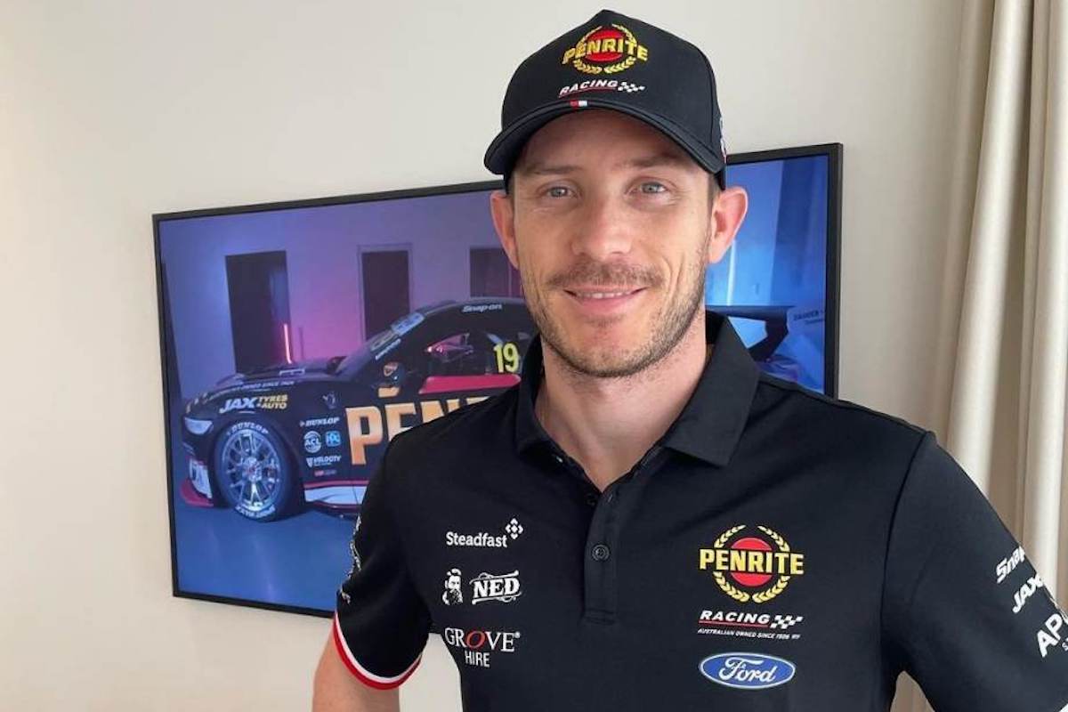 Supercars - Kévin Estre au départ du Sandown 500 et de Bathurst 1000 ...