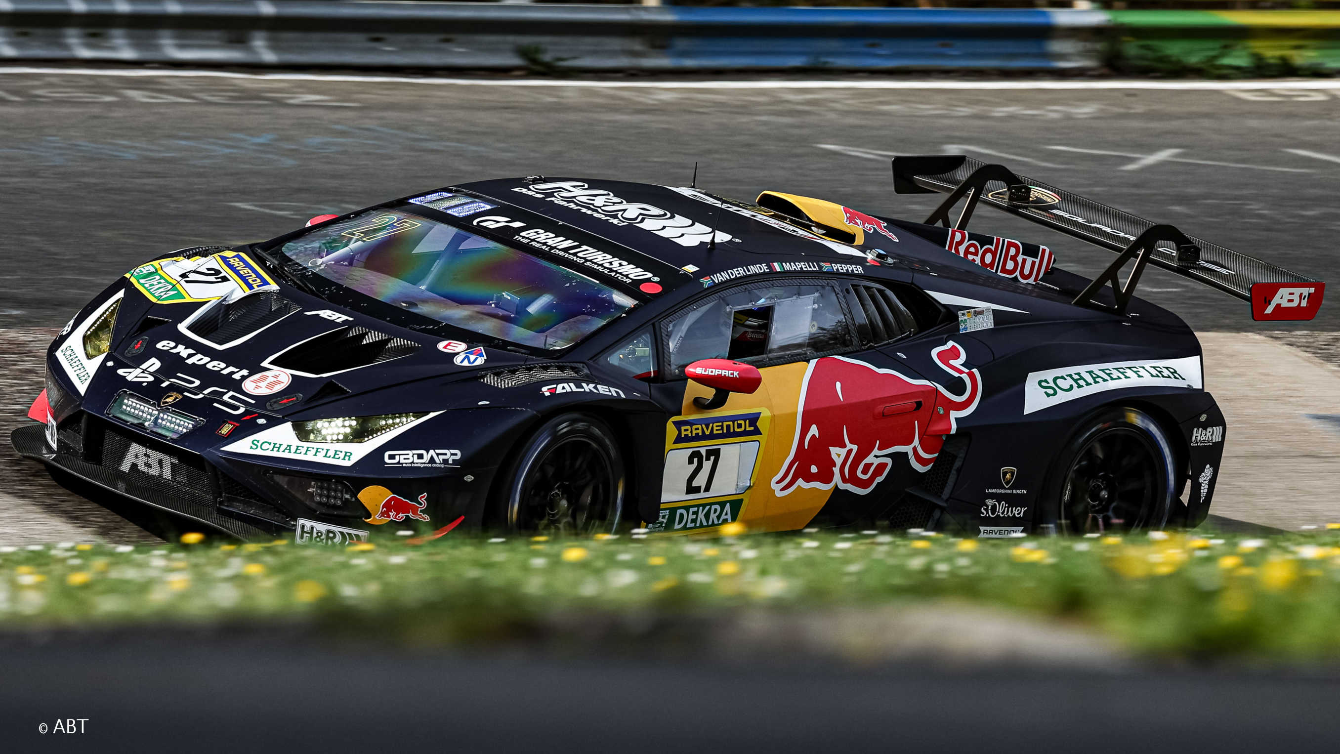 Red Bull Team ABT gonflé à bloc pour les 24 H. du Nürburgring avec ...