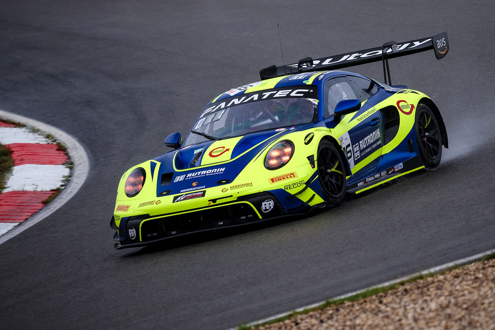 GTWC Europe - Rutronik Racing en pole au Nürburgring, première ligne ...