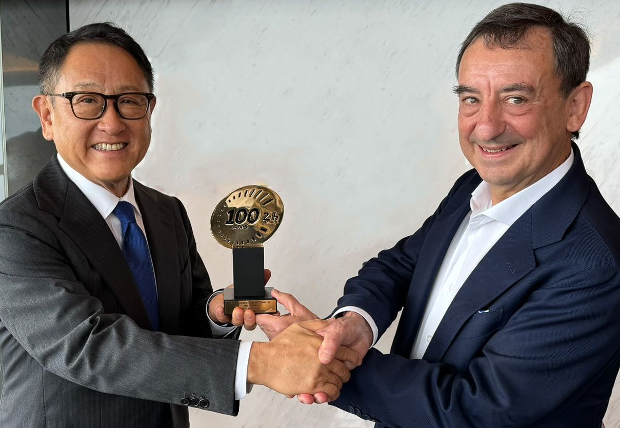 Akio Toyoda reçoit le Trophée Spirit of Le Mans 2023 en... 2024 ...