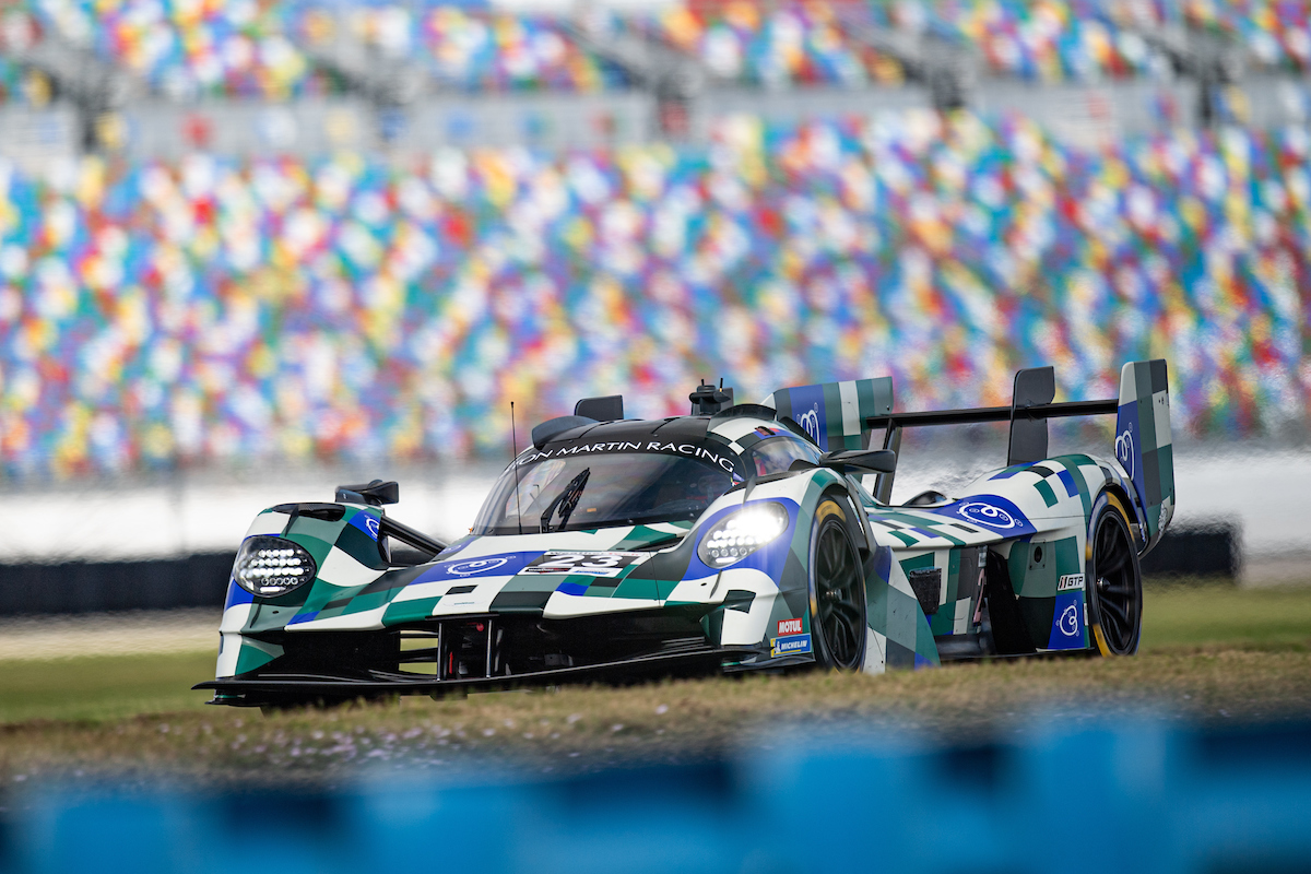 IMSA - L'Aston Martin Valkyrie en piste (montez le son) - Endurance Info