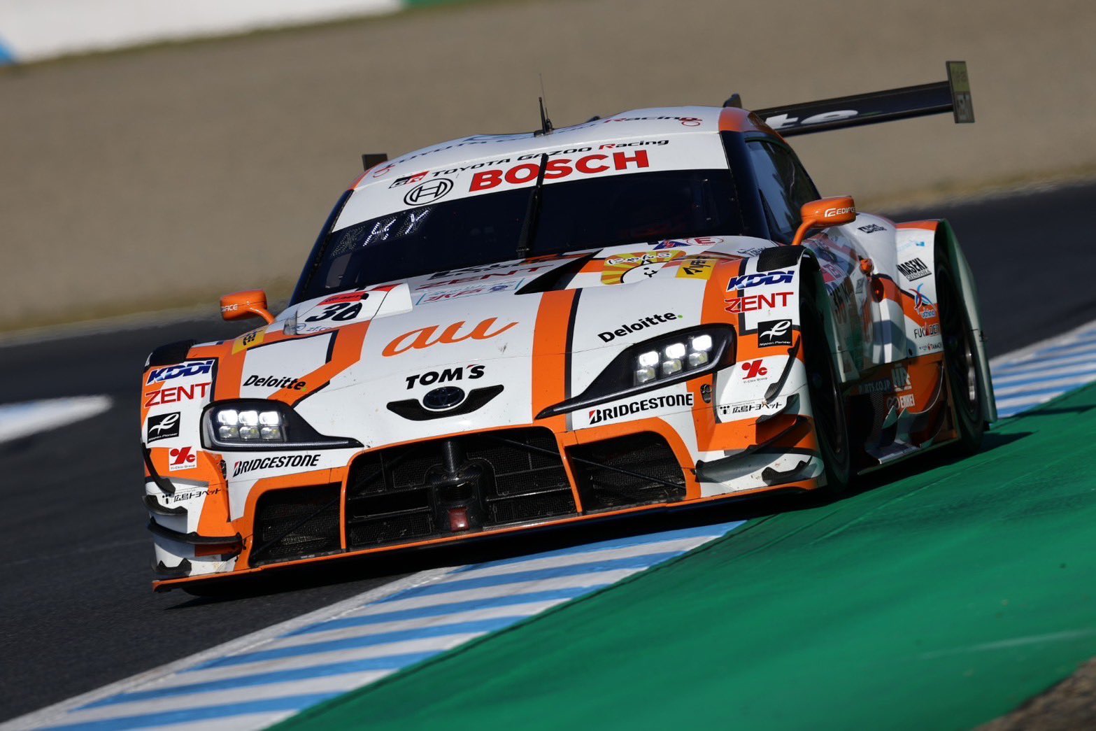 Super GT - Tsuboi et Yamashita font un grand pas vers le titre à Motegi ...