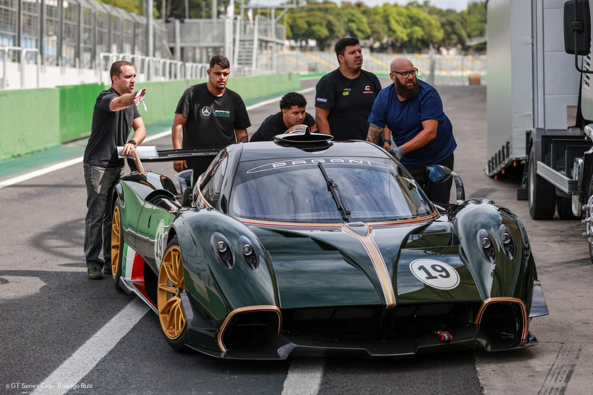 Une Pagani Huayra R en compétition dans la catégorie Hypercar ...