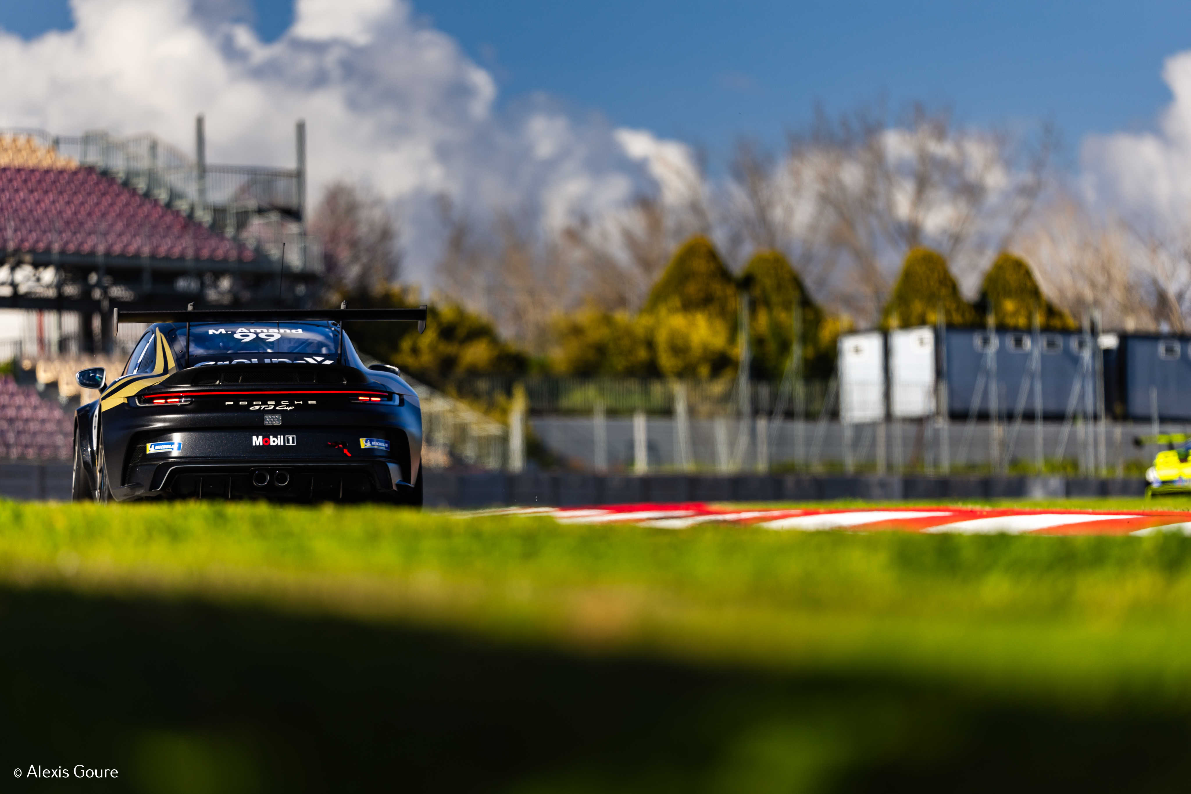 Essais Barcelone 4 - Marcus Amand (CLRT Schumacher) établit le chrono ...