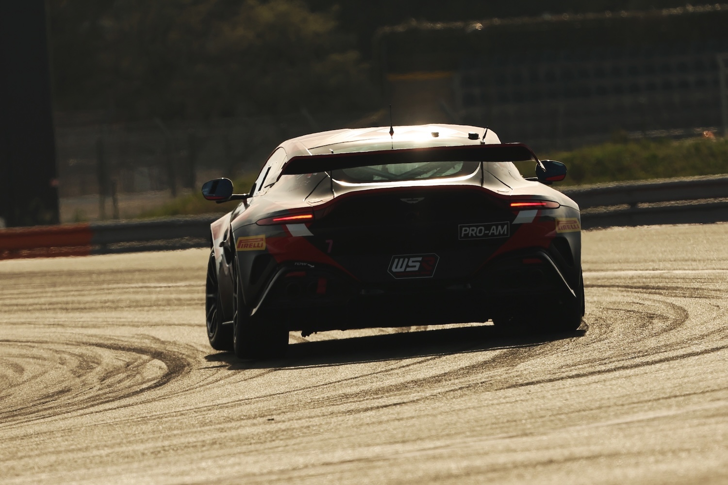 Mirage Racing domine les EL1 sous le déluge de Nogaro - Endurance Info