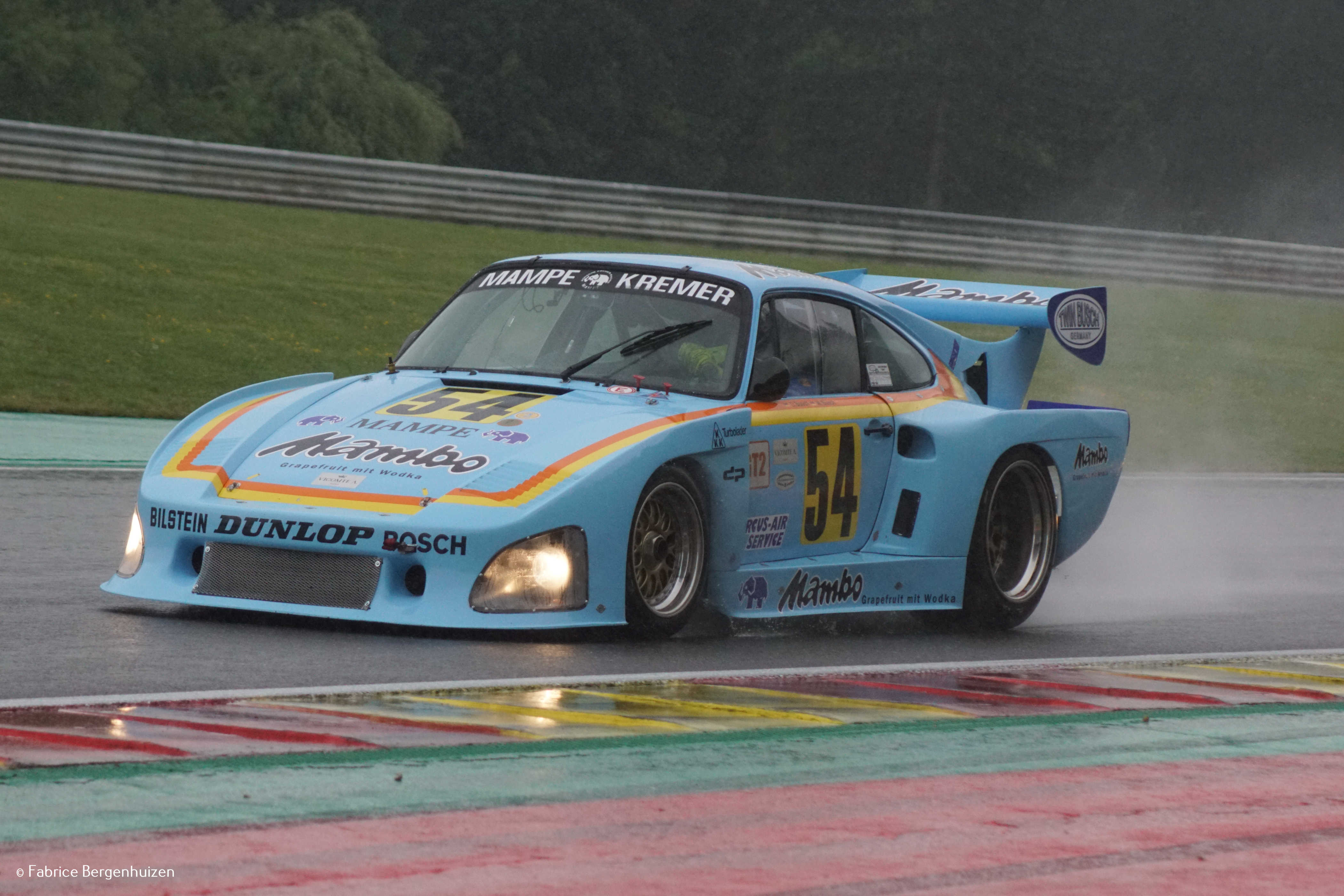 Spa Classic (CER2) - Les Twin Busch (Porsche 935) marchent sur l'eau ...