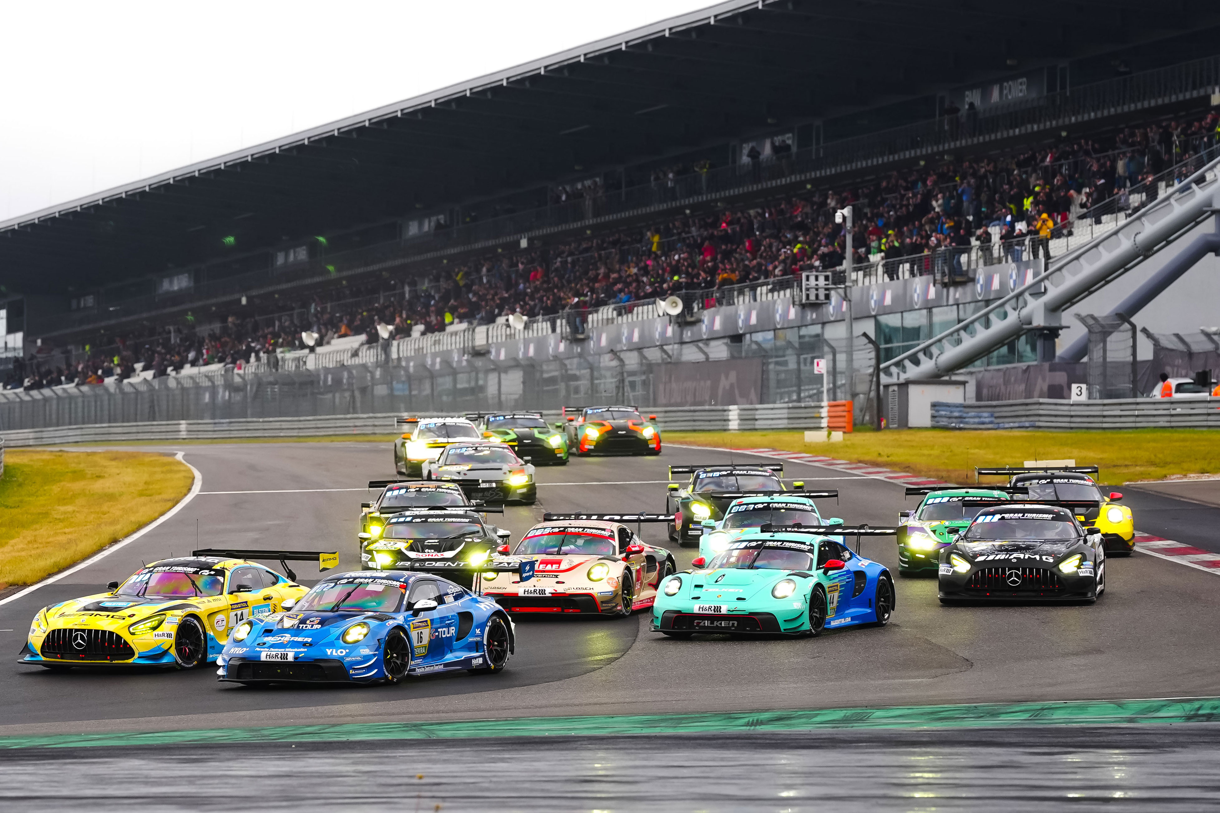 141 voitures attendues au départ des 24H du Nürburgring 2025 ...