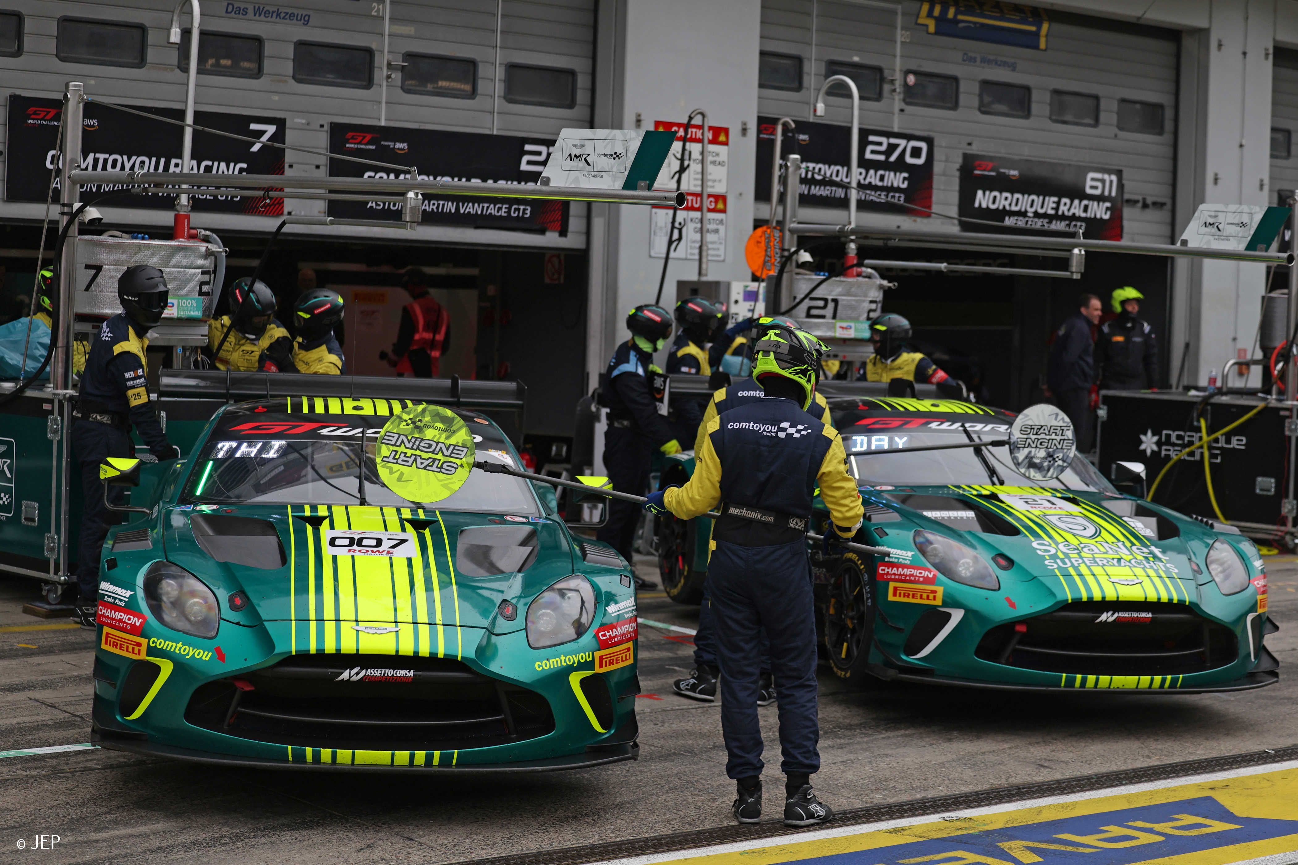 Kwini kim sexx a quick update chat and go to the room