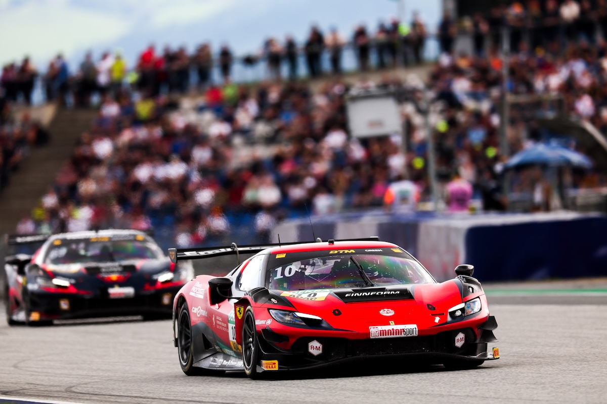 Ben Green (Ferrari / Emil Frey) en pole à Hockenheim, Auer dans le mur ...