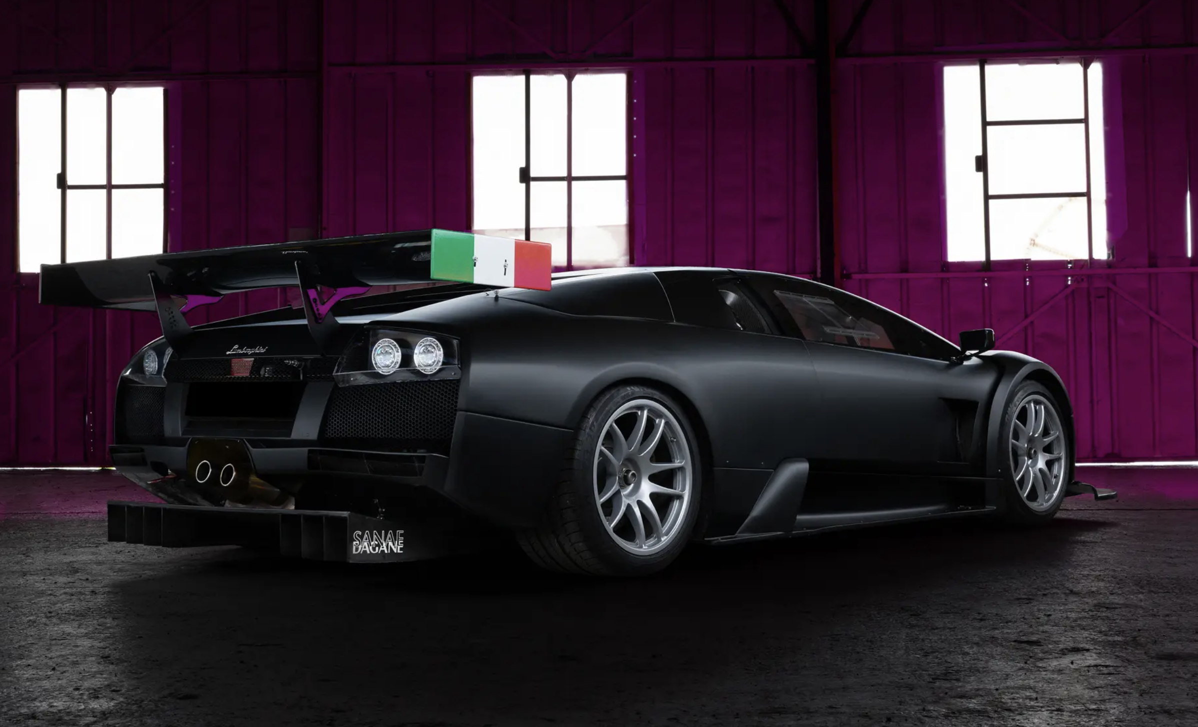 Une GT1 de course homologuée pour la route : la Lamborghini Murciélago ...