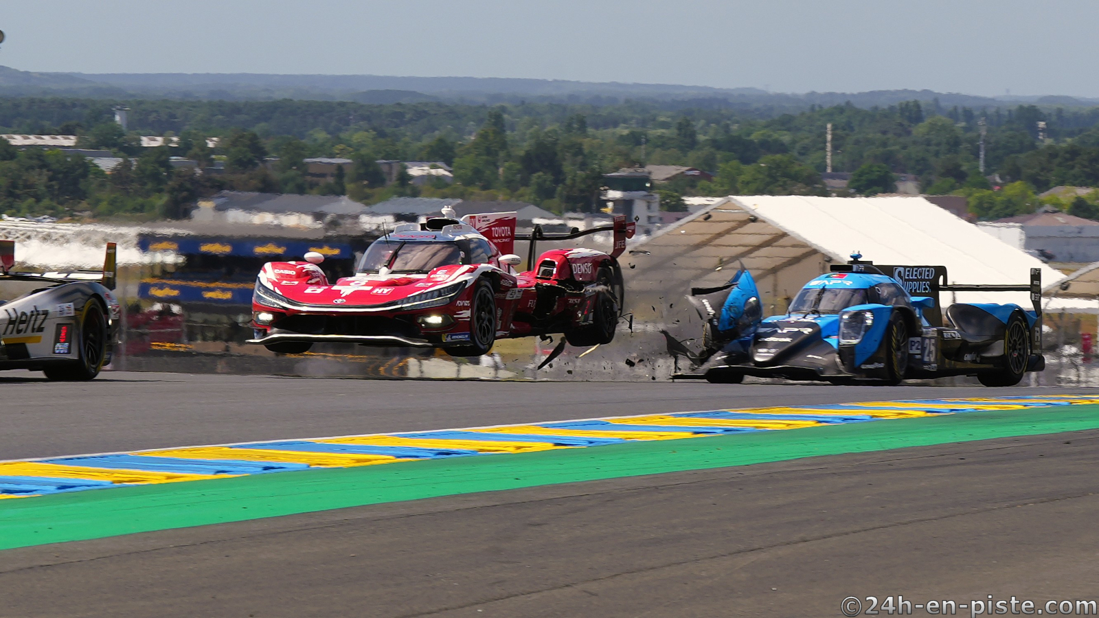 Le décollage de la Toyota n°8 en image et vidéo - Endurance Info
