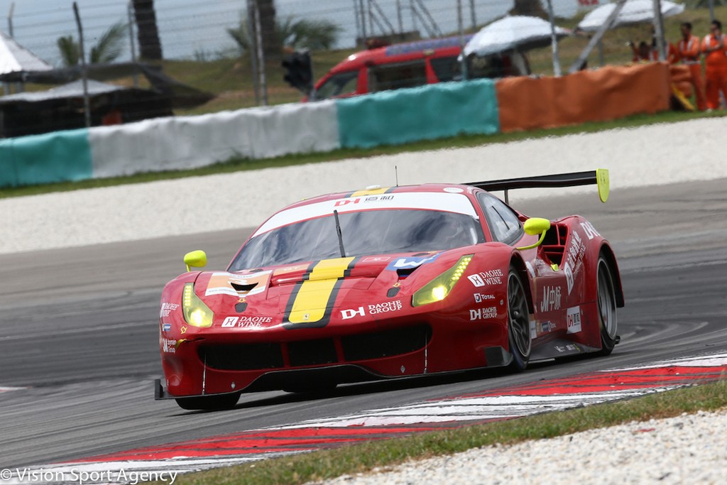 Andrea Bertolini complète l'équipage de la Ferrari 488 GTE-Am du DH ...