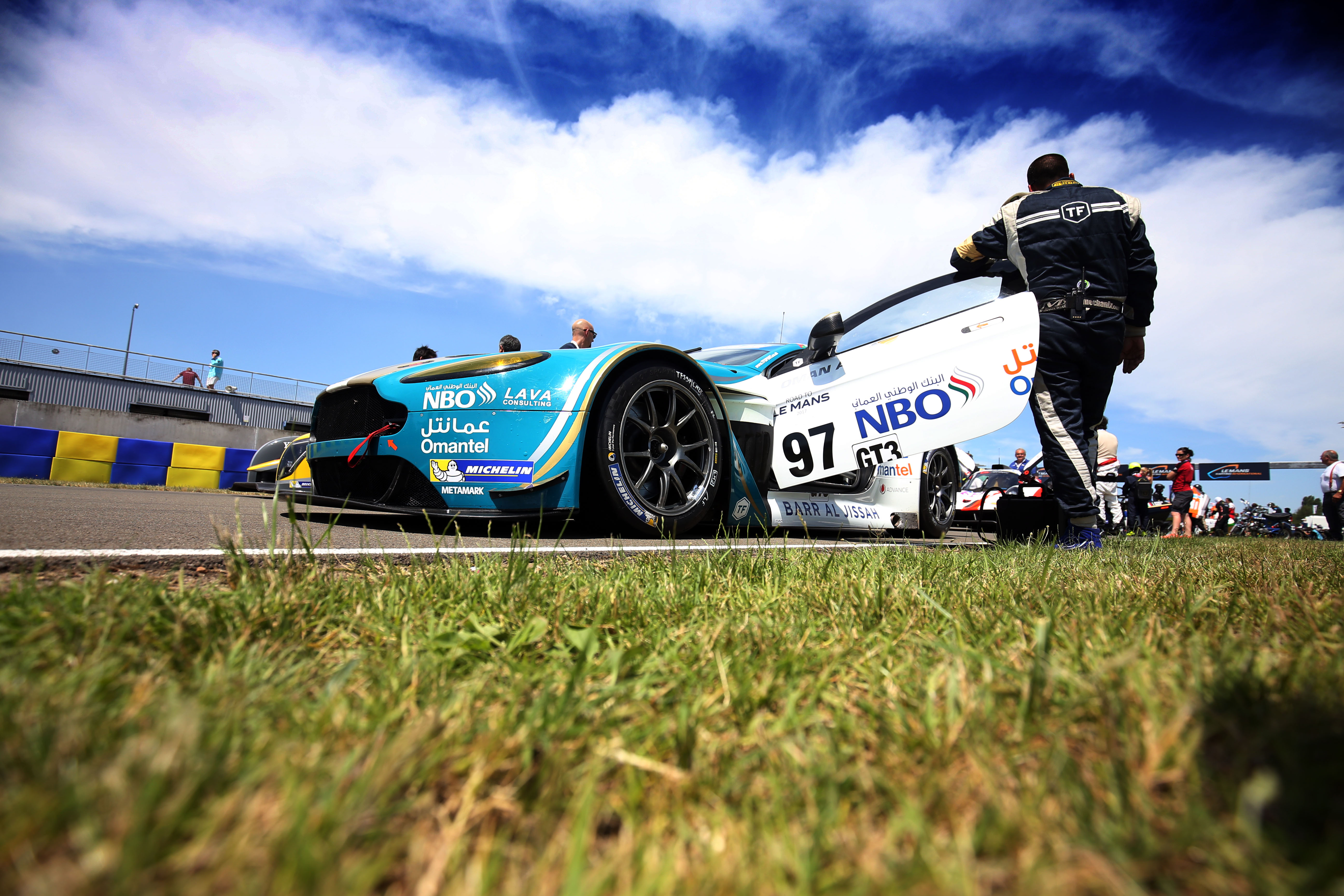 Oman Racing Team with TF Sport confirme une Aston Martin GT3 ...