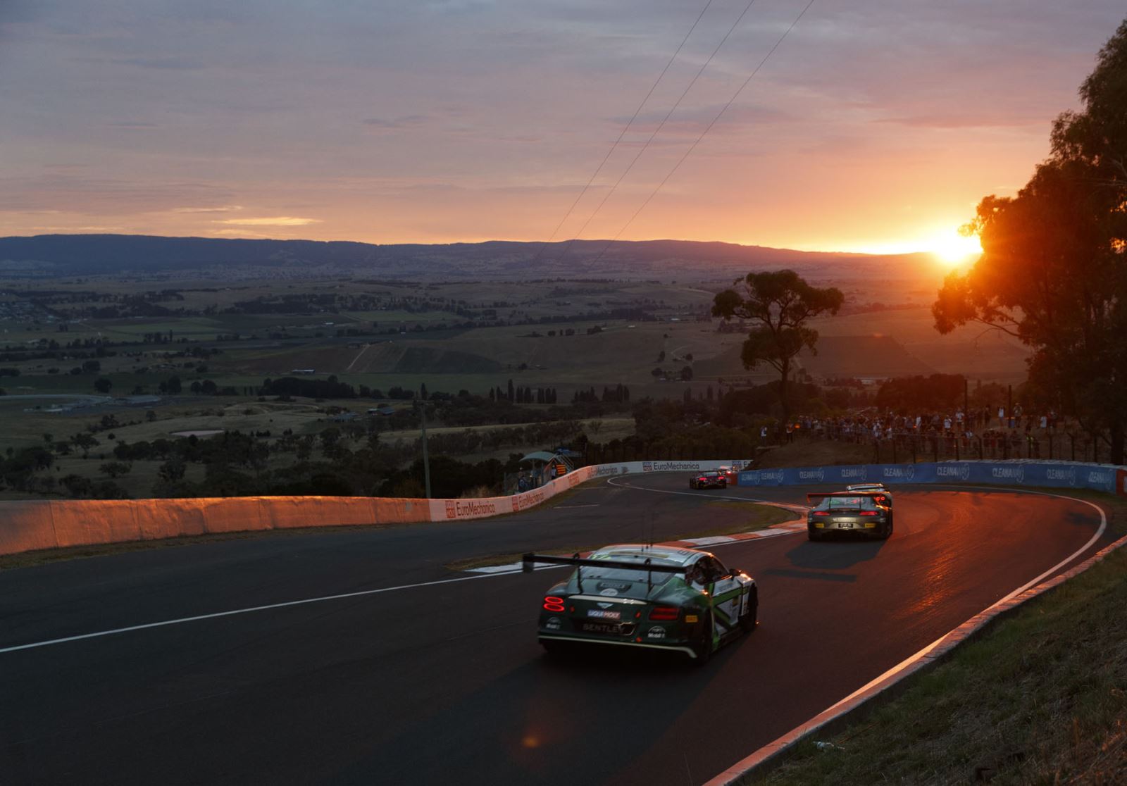 12H Bathurst : 16 GT3 en piste pour le premier rendez-vous 2018 ...