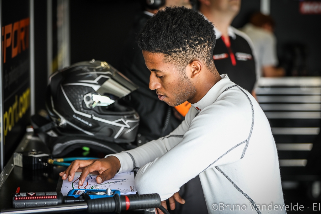 Barcelone : Gavin Aimable en solo chez CD Sport - Endurance Info