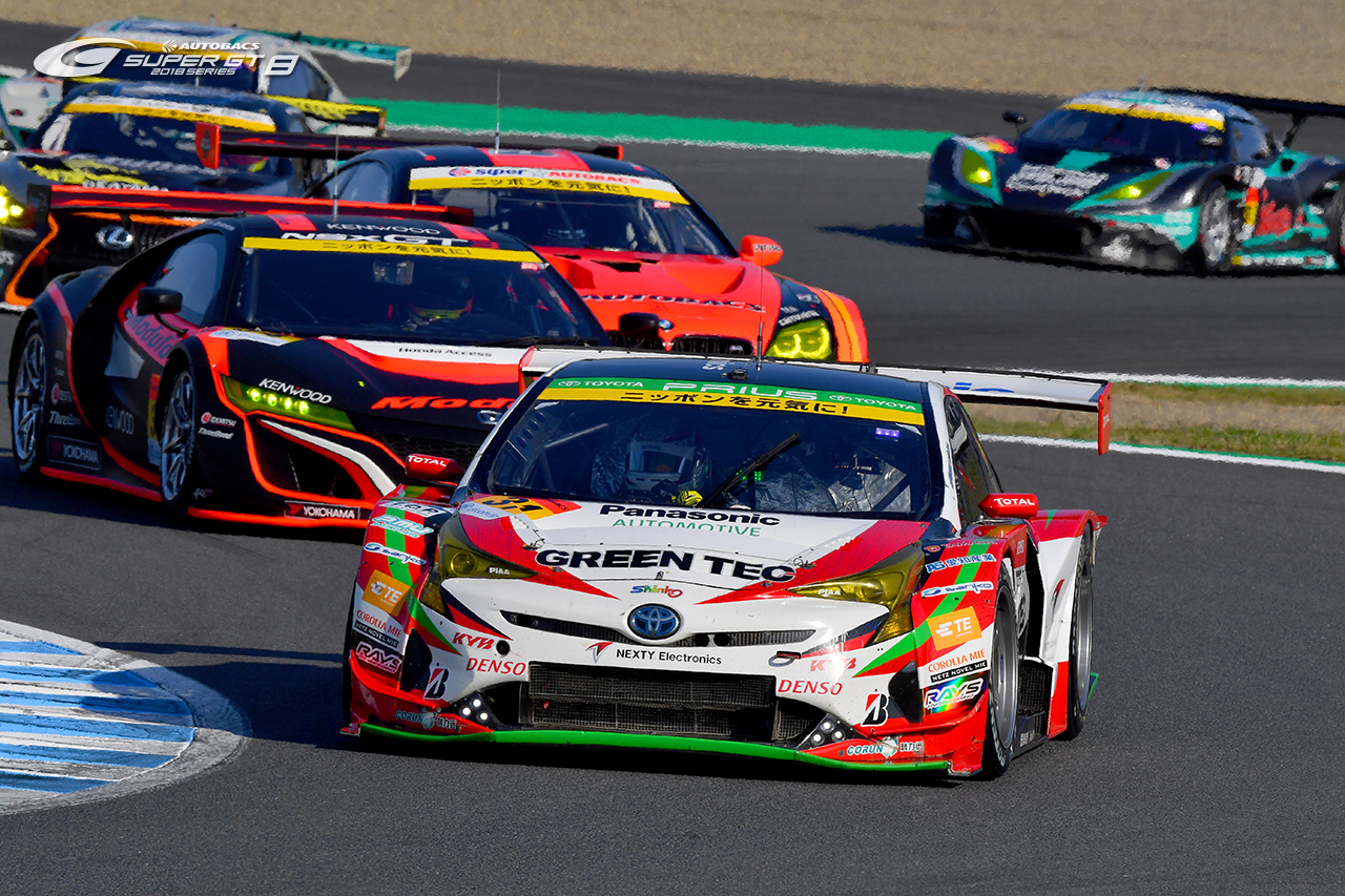 Trois Lexus RC F GT3 et deux Toyota Prius au départ en 2019 - Endurance ...