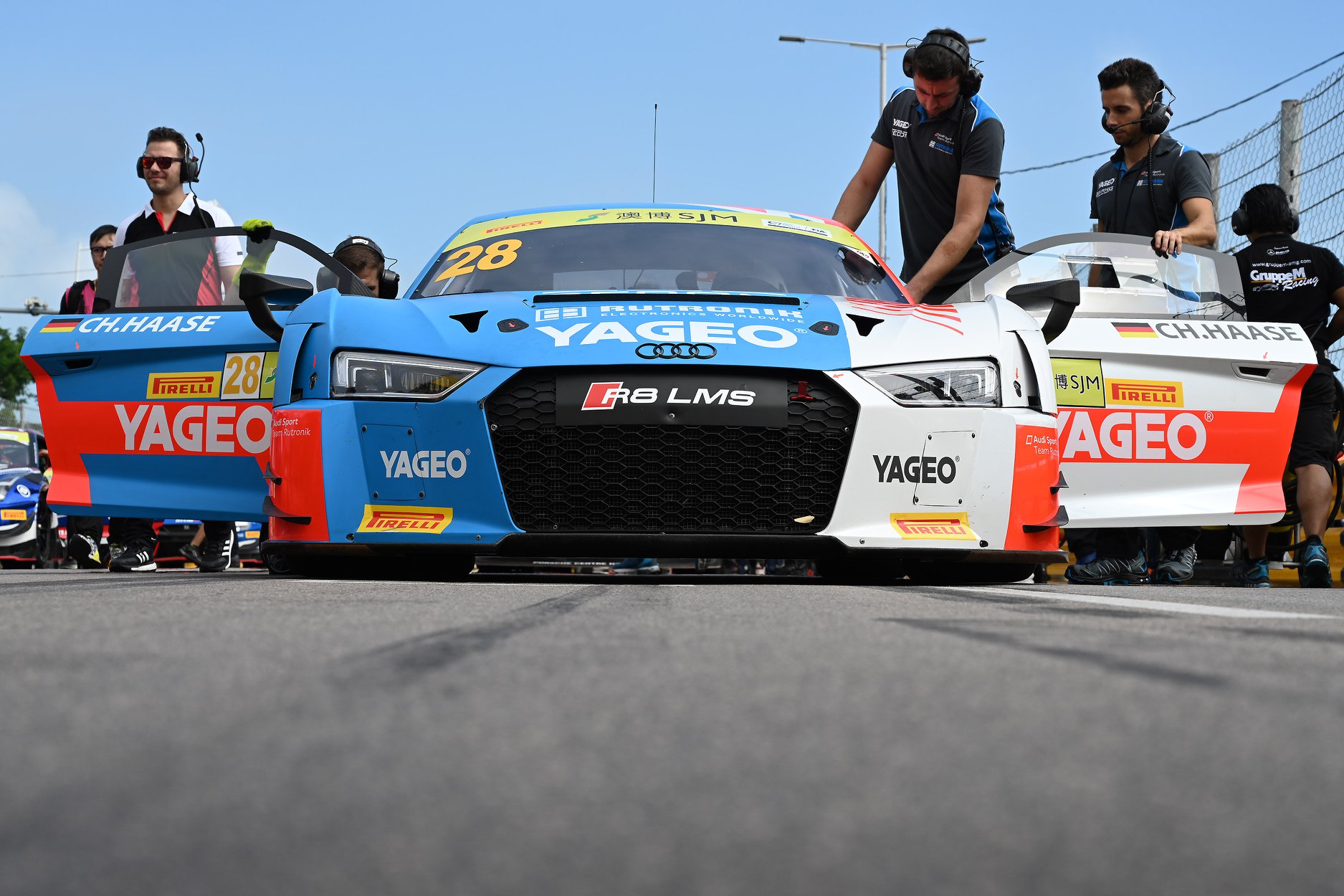 Kelvin van der Linde chez HCB-Rutronik Racing - Endurance Info