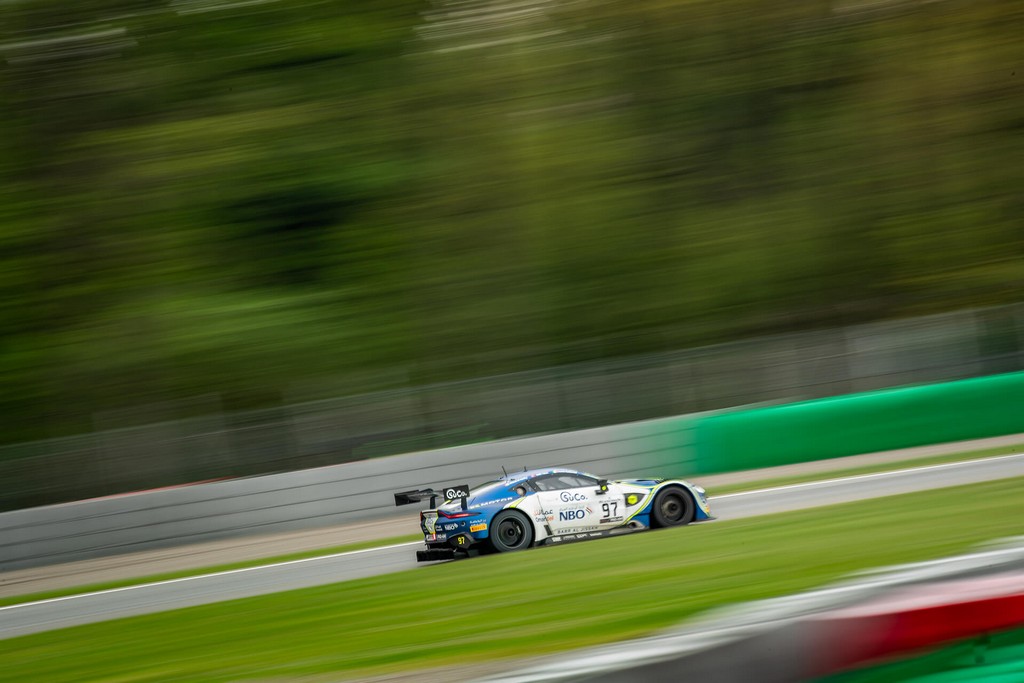Road to Le Mans : Tom Gamble complète l'équipage de l'Aston Martin TF ...