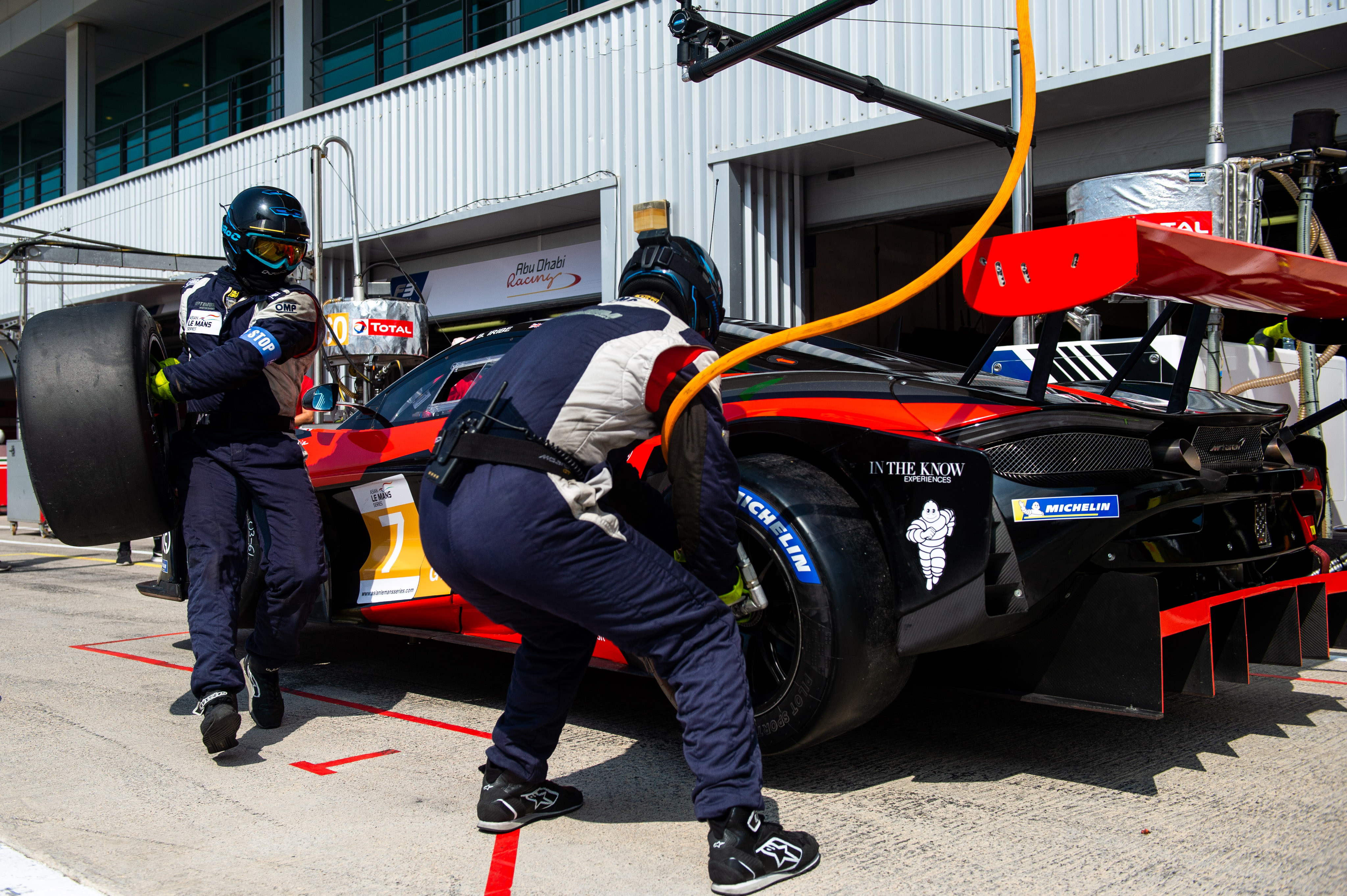 Inception Racing en piste avec sa McLaren - Endurance Info