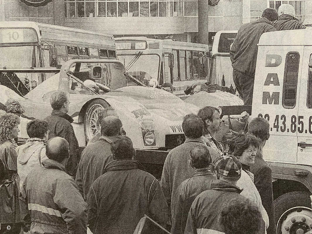Le Mans 1998 : la Ferrari 333 SP/Pilot Racing bloquée symboliquement ...