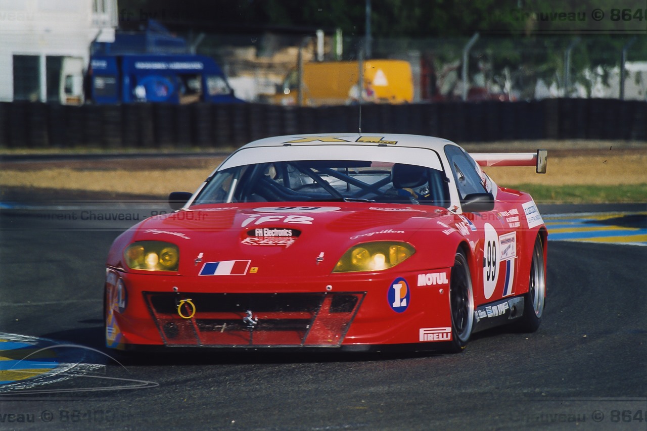 La première Ferrari 550 Maranello construite pour la course mise aux ...
