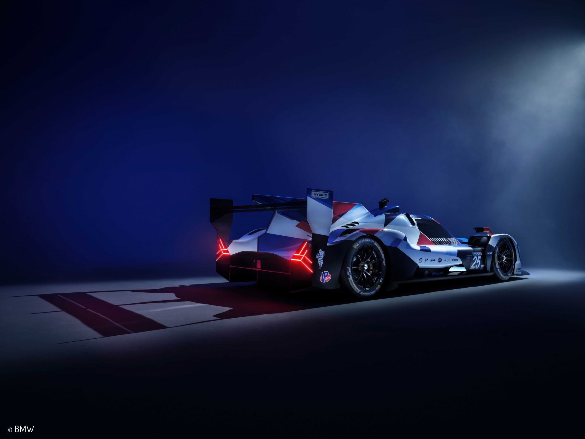 BMW M Team RLL dévoile la livrée de ses M Hybrid V8 LMDh - Endurance Info