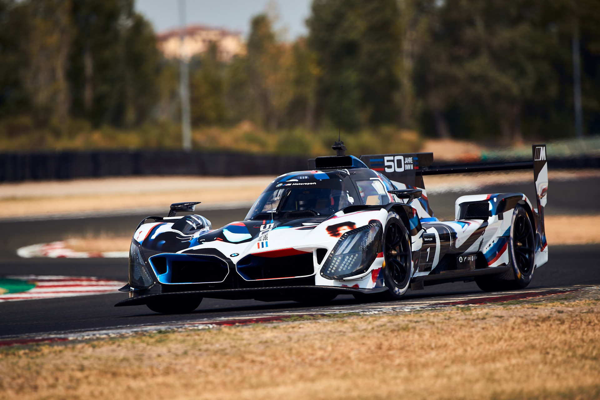 Vid o Dans Les Coulisses Du Shakedown De La BMW M Hybrid V8 LMDh Vid o Dans Les Coulisses Du Shakedown De La BMW M Hybrid V8 LMDh