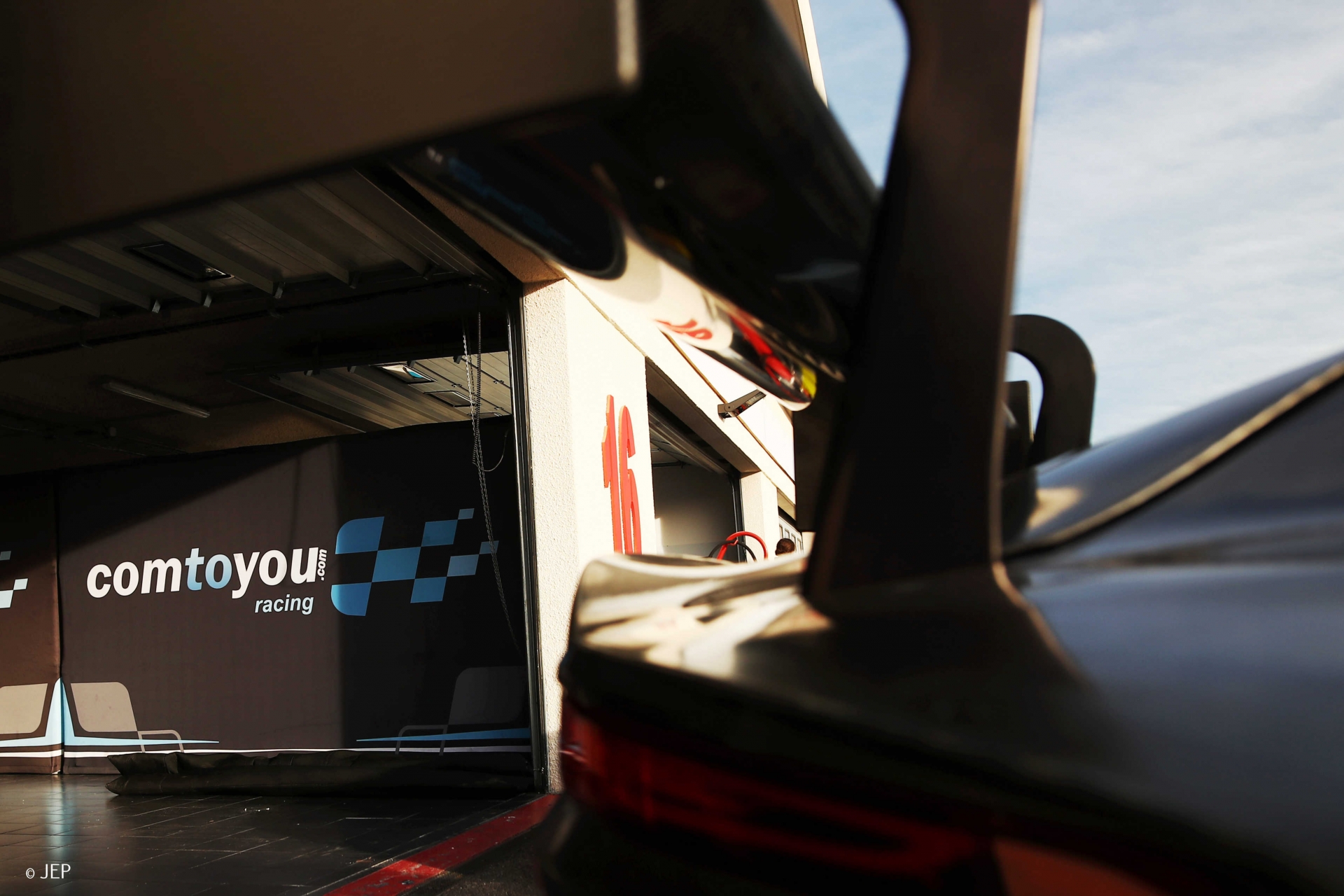 Quatre Aston Martin dans trois classes pour Comtoyou Racing - Endurance ...